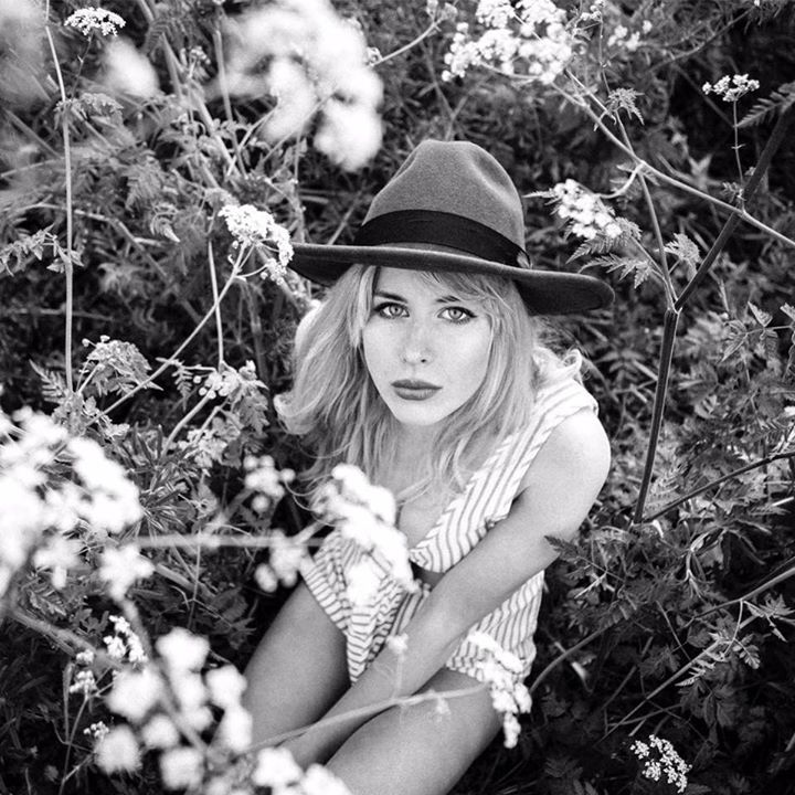 Holly Macve Tickets, 2023 Concert Tour Dates & Details | Bandsintown