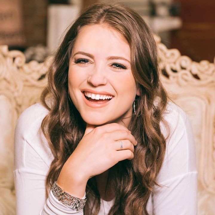 Leanna Crawford Tour Dates 2019 & Concert Tickets | Bandsintown