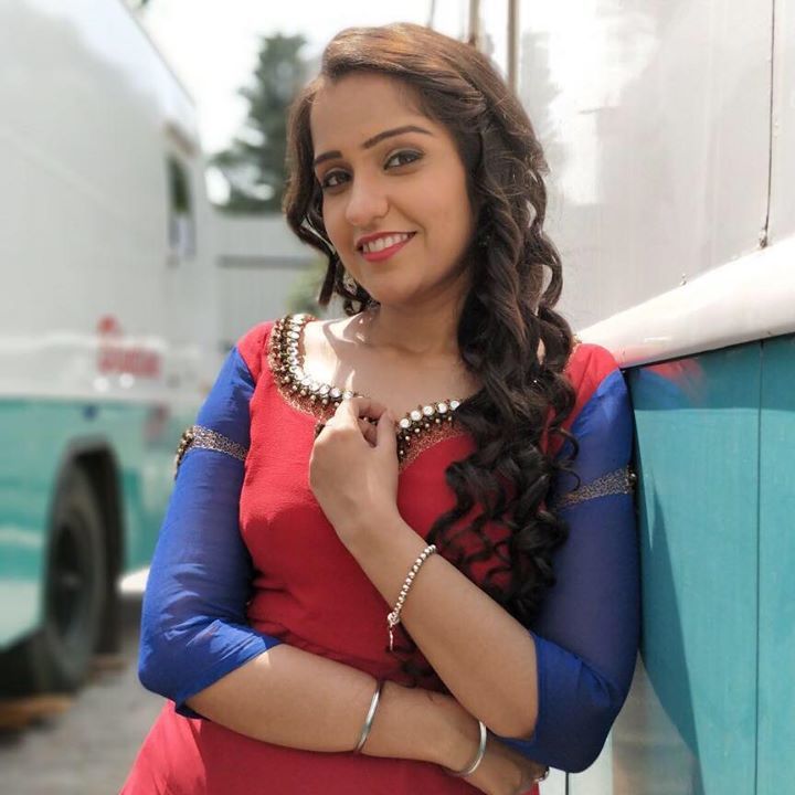 Asees Kaur Concert Tickets: 2023 Live Tour Dates | Bandsintown