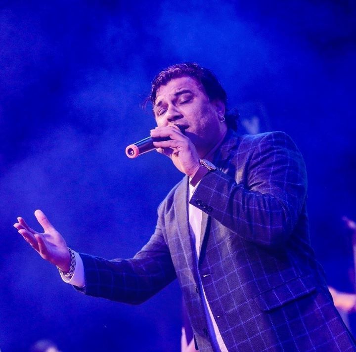 Kirtidan Gadhvi Tour Dates, Concert Tickets, & Live Streams