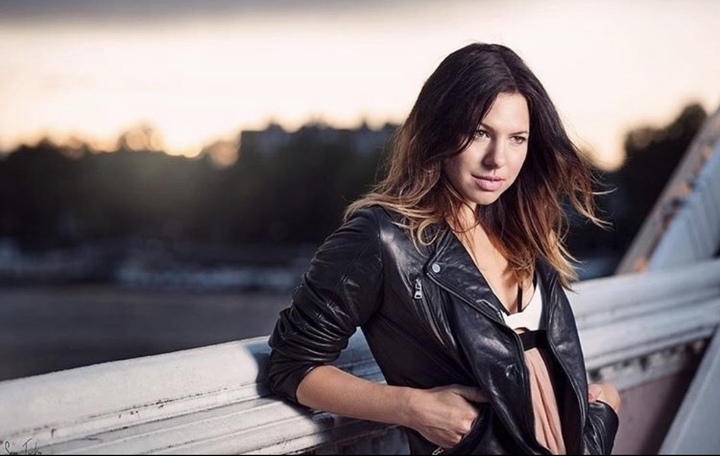 Emma-Jane Tour Dates, Concert Tickets, & Live Streams