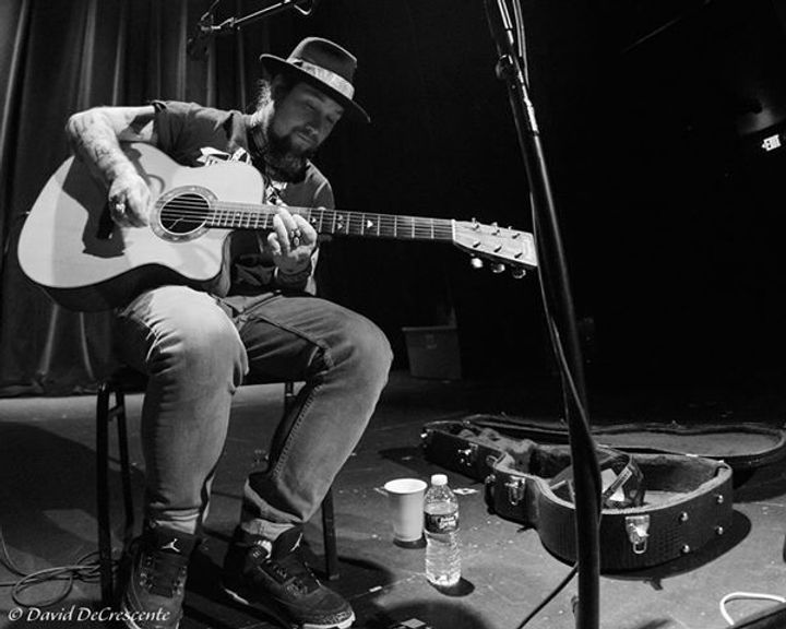 Mihali Tour Dates, Concert Tickets, & Live Streams