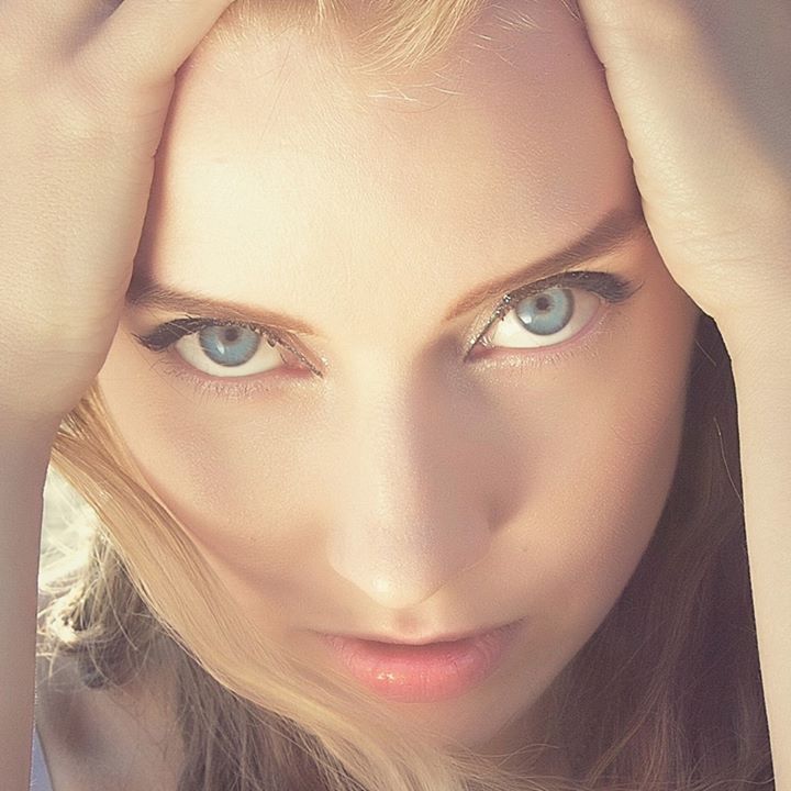 Michelle Lambert Tour Dates, Concert Tickets, & Live Streams