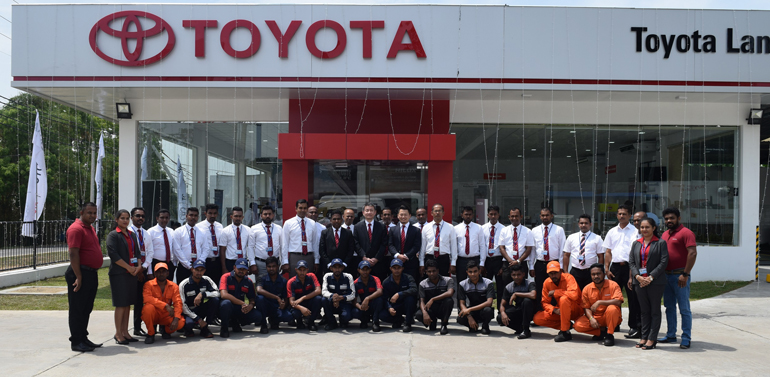 Toyota Lanka opens modern showroom with service facility in Ampara ...