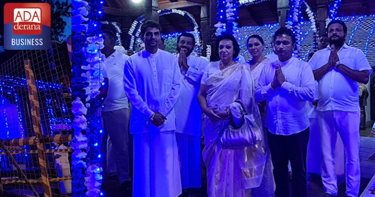 Swadeshi Khomba illuminates Devundara Uthpalawarna Sri Vishnu Maha ...