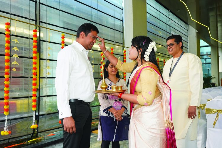 Seylan Bank Celebrates Thai-Pongal - Adaderana Biz English | Sri Lanka ...