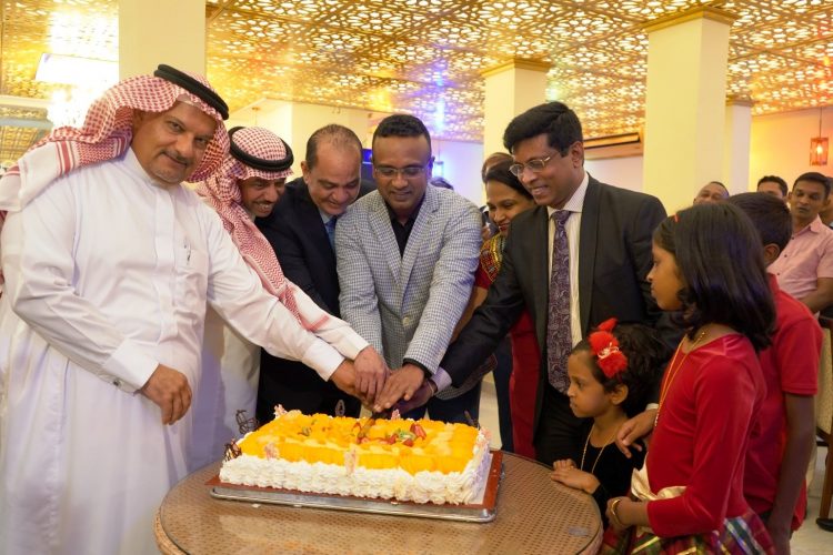 සම්ප්‍රදායික අරාබි රස රැසක් සමඟින් ලෙබනන් චෙෆ් කොල්ලුපිටියේදී විවෘත වේ ...