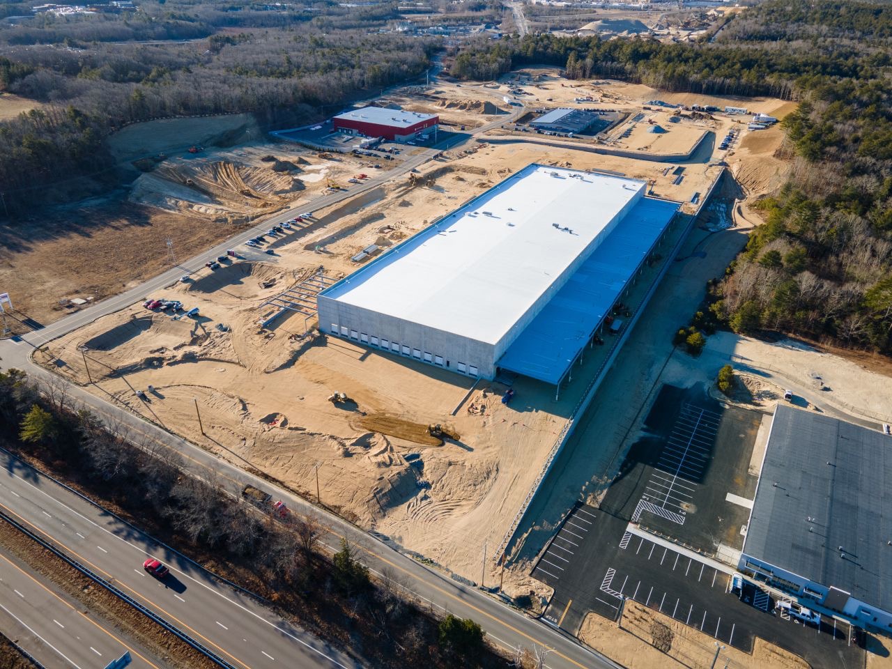 Construction on Amazon Last-Mile Distribution Center in Plymouth Making ...