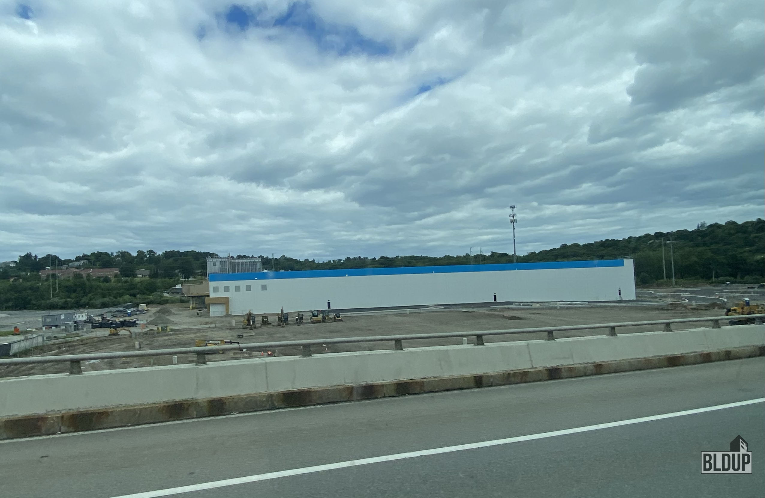 Exterior Construction Nearing Completion on Greendale Mall Distribution ...