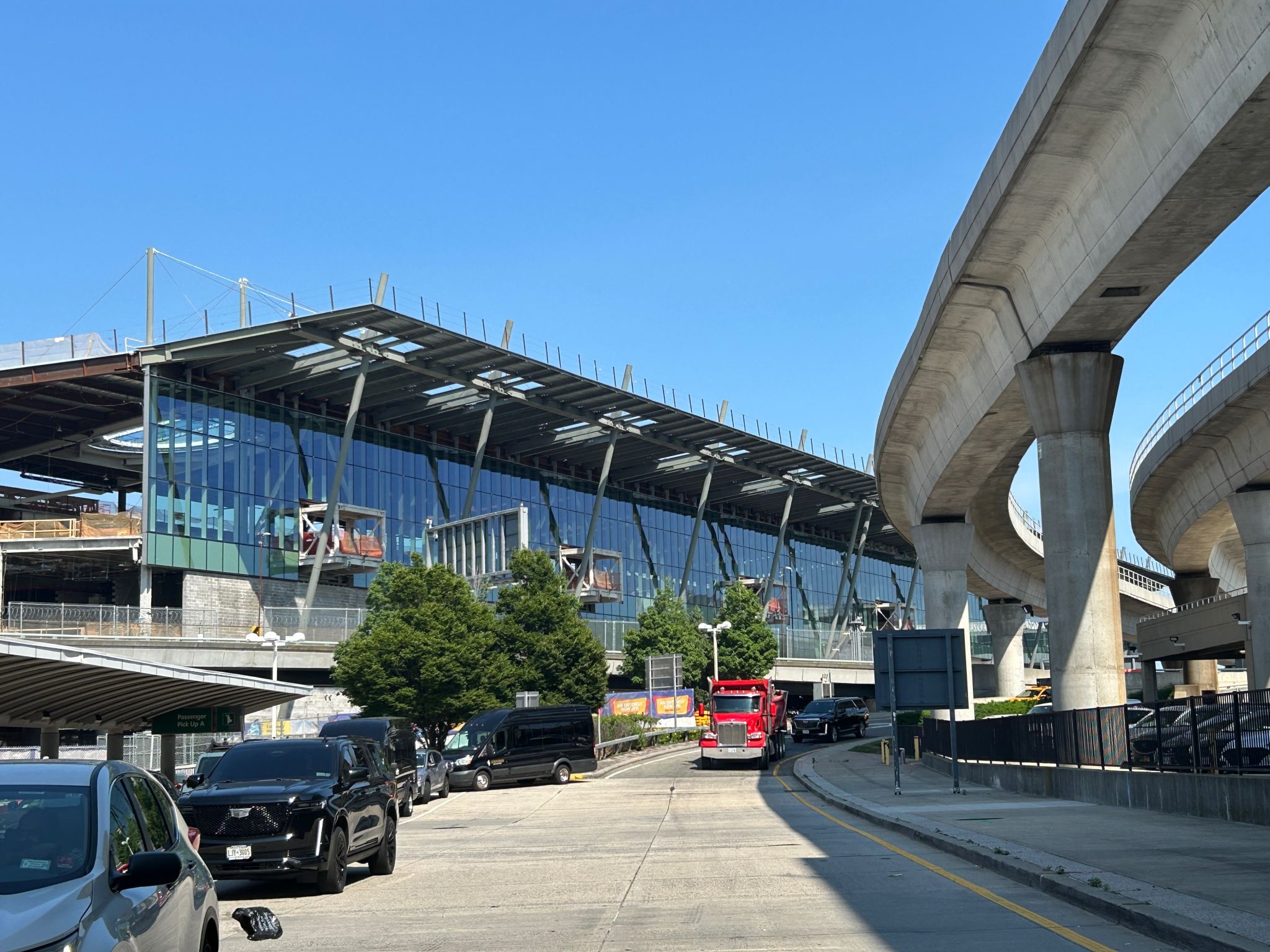 Curtainwall Installed at JFK's New Terminal 6
