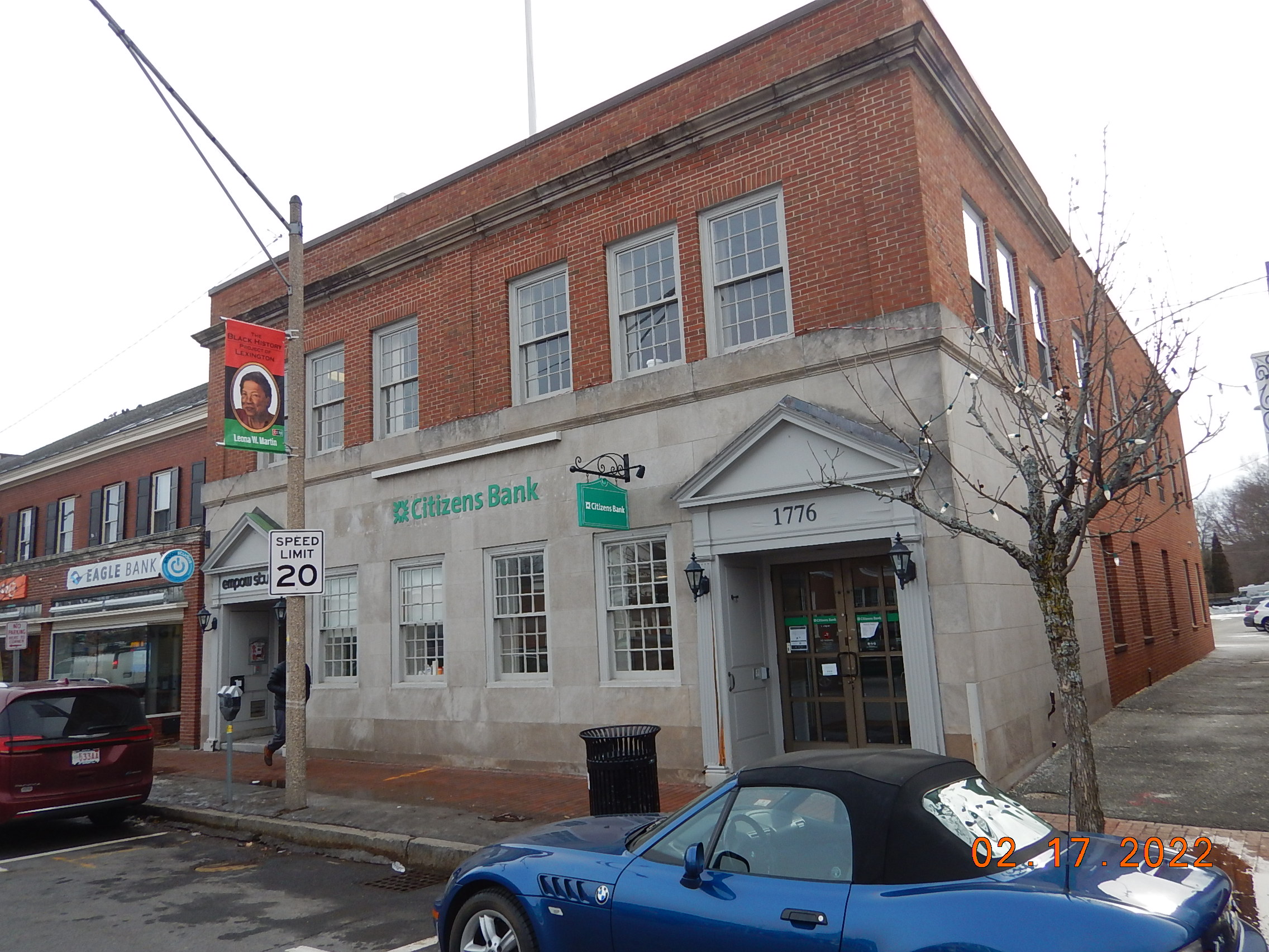 Lexington Bank Building Sold for $3M