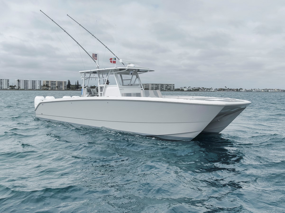 2020 INVINCIBLE 40' 2"