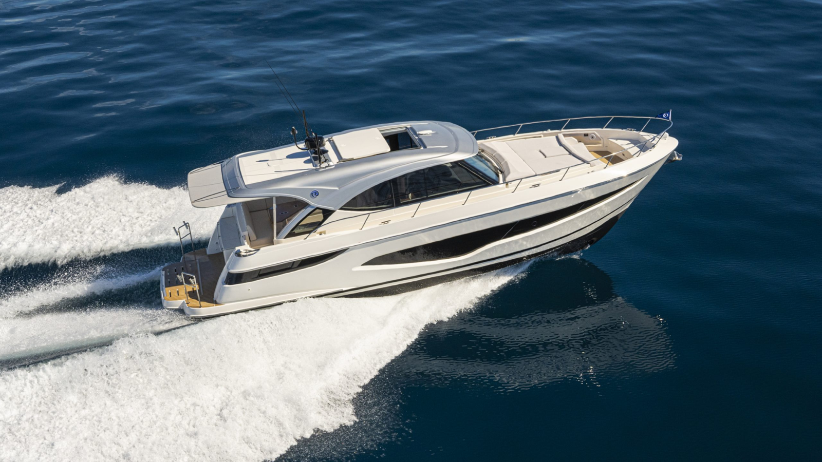 4300 SPORTS EXPRESS 2026 43' RIVIERA Motor Yacht - Champion Yacht Group