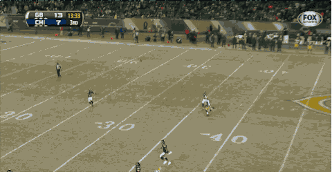 Chicago Bears' Devin Hester sets team up with huge return (GIF)