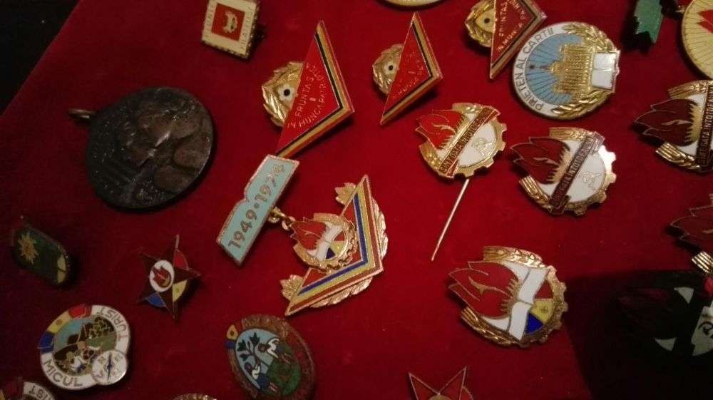 Insigne 1 Pionieri Scoala Comunism Soimii Patriei Distinctii Medalii in ...