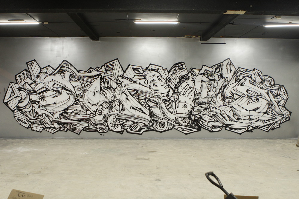 SOFLES - MORE OUTLINES Graffiti Writer Video - Bombing Science