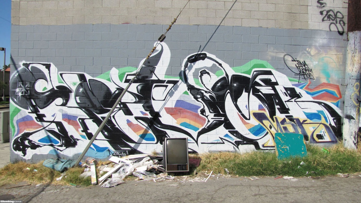 Los Angeles Walls - Bombing Science