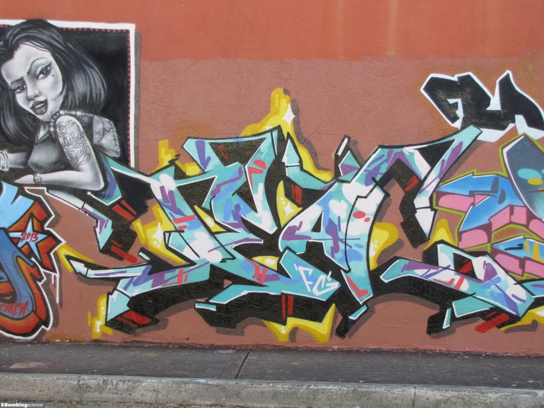 Miami walls (8 pics) - Bombing Science