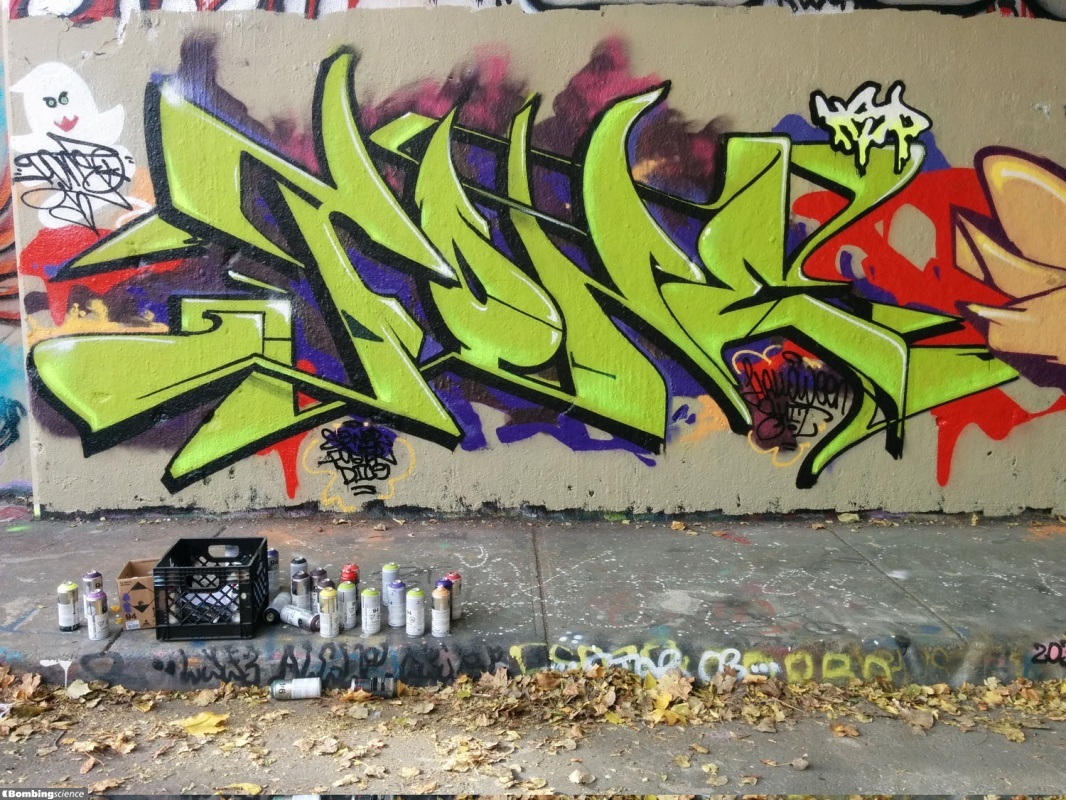 Fone HSP - Bombing Science