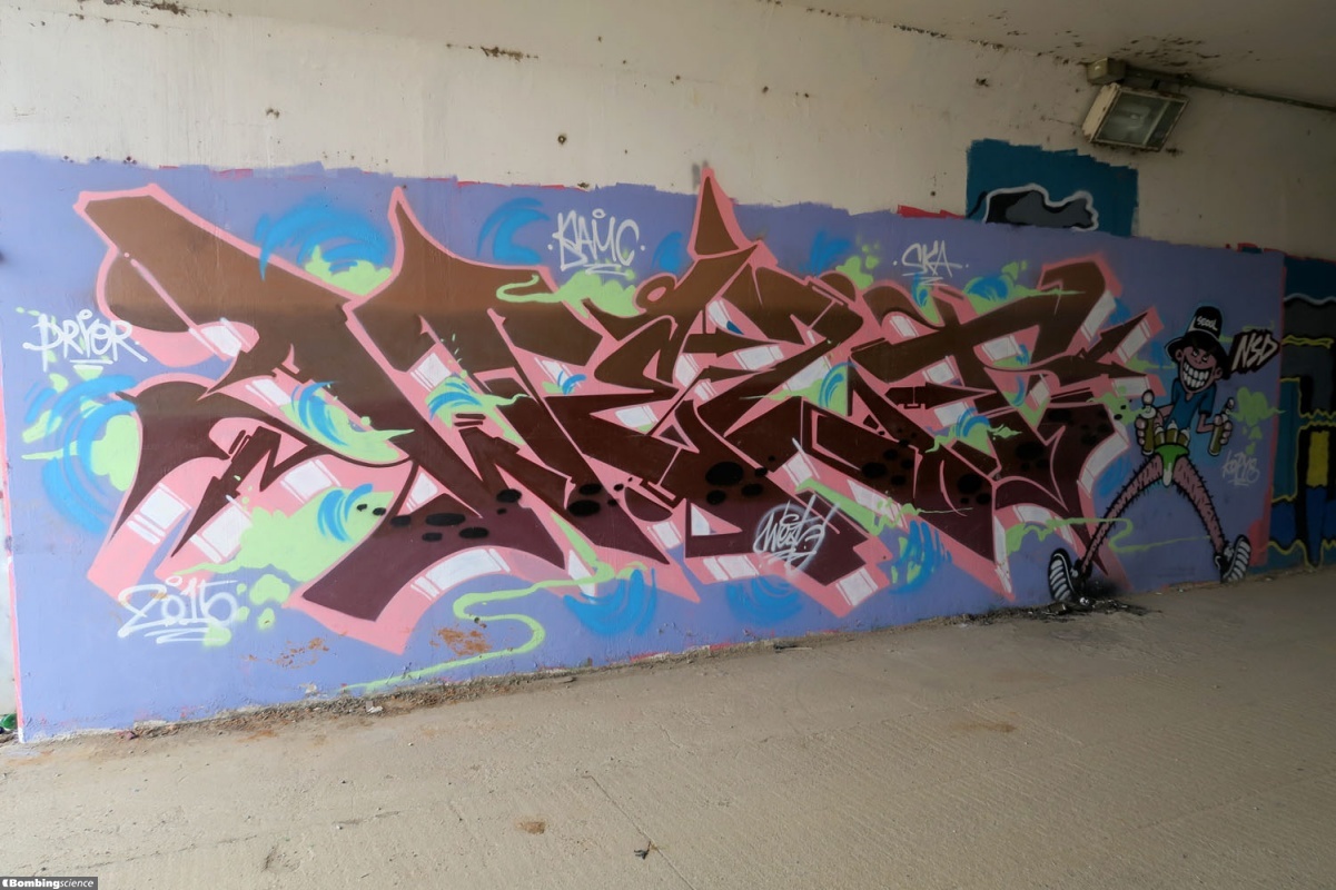 Barnes, Spiv & Wezt - Bombing Science