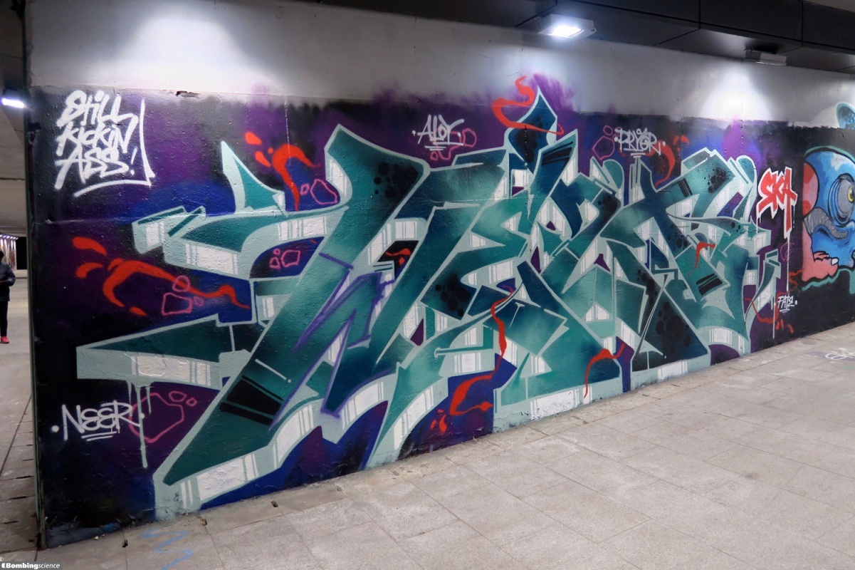 Barnes, Spiv & Wezt - Bombing Science