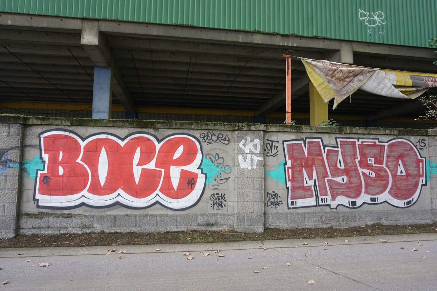 Paris: Straight Letter Graffiti Style | Bombing Science