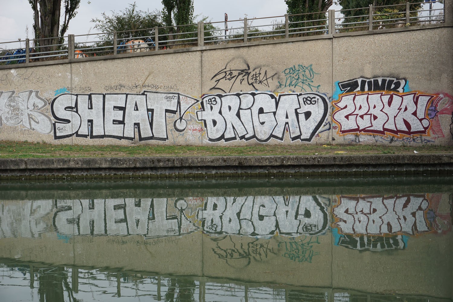 Paris: Straight Letter Graffiti Style | Bombing Science