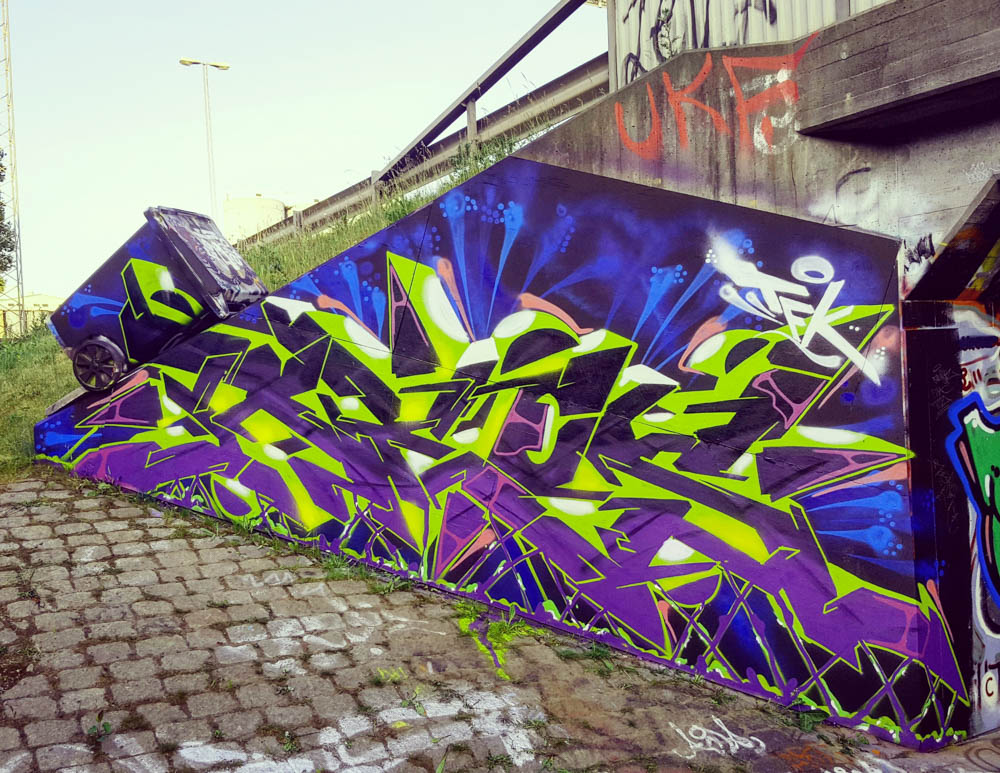 REOS | Bombing Science