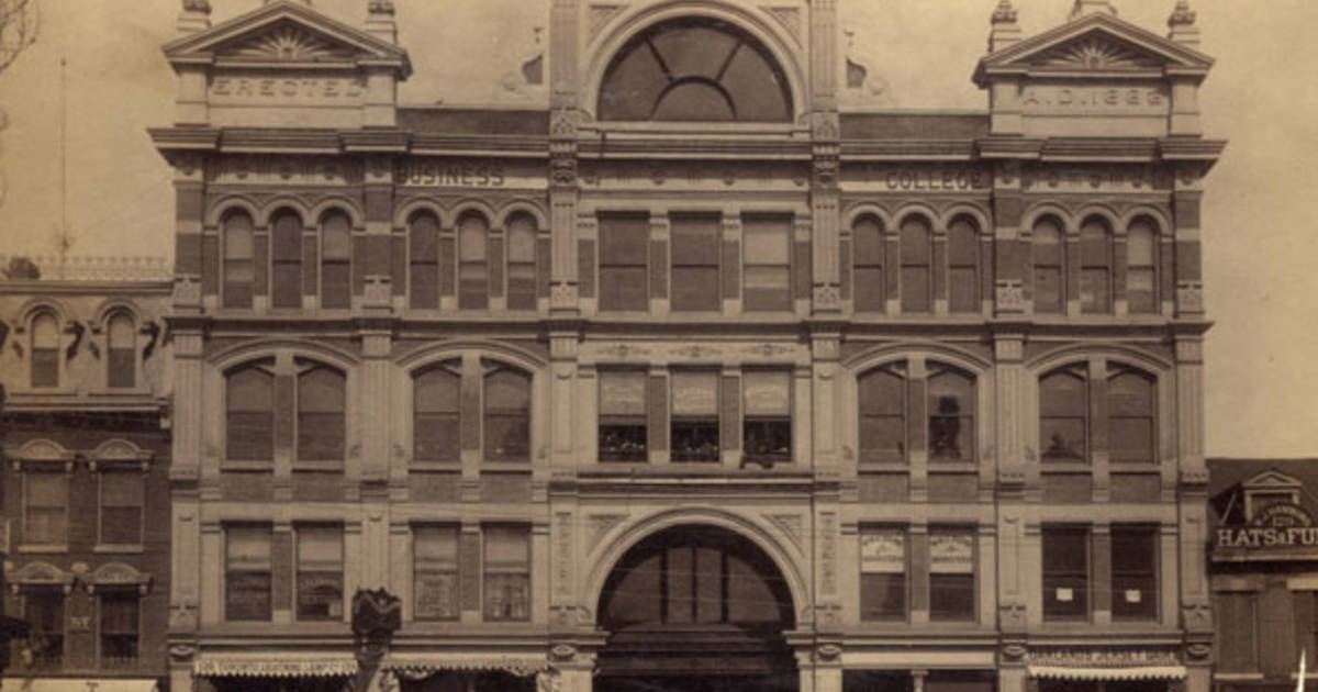 A brief history of the first shopping mall in Toronto