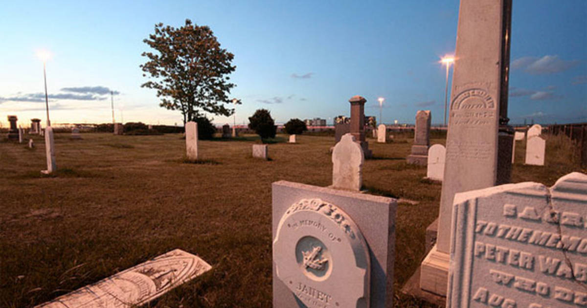 5 Toronto cemeteries that hide in plain sight