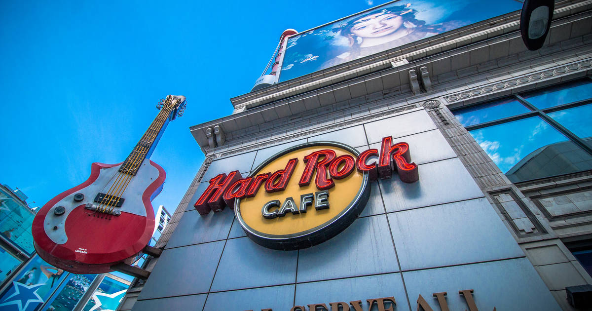 Today's your last chance to visit Toronto's Hard Rock Cafe