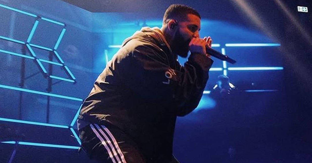 Drake makes surprise appearance at Toronto nightclub