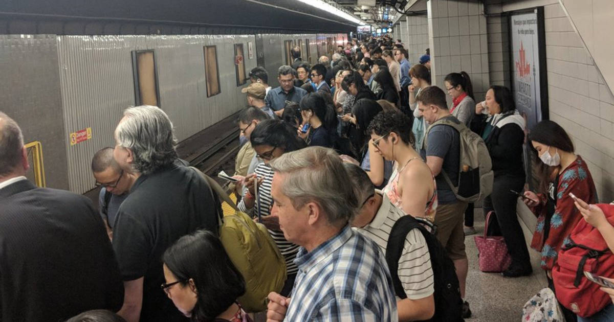 Problem with Toronto's new subway line leads to commuter chaos