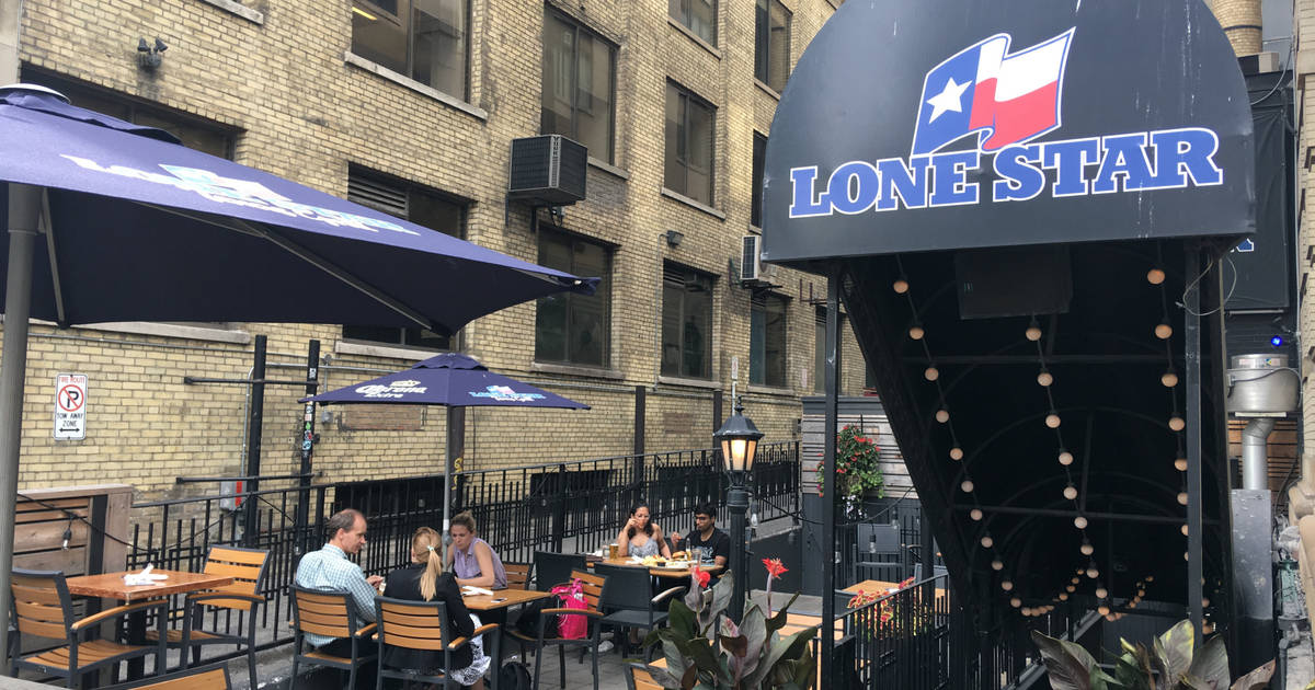 Lone Star restaurant is closing on King West