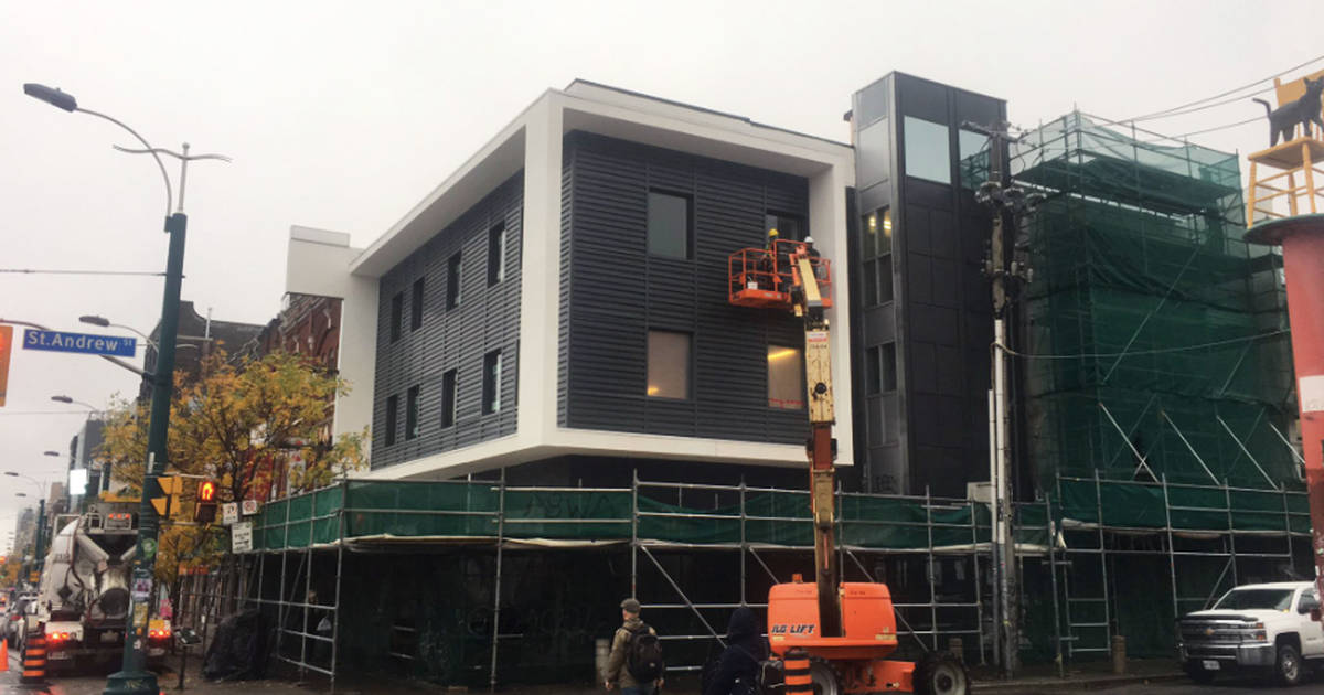 Iconic Chinatown building gets ghastly makeover