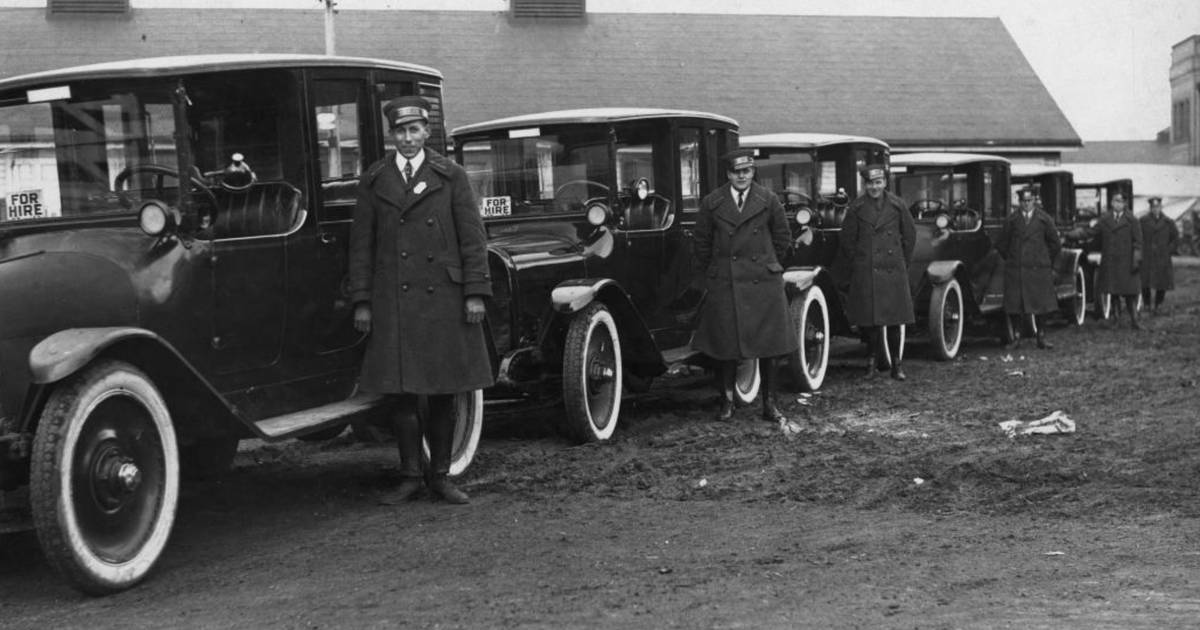 A visual history of Toronto taxis