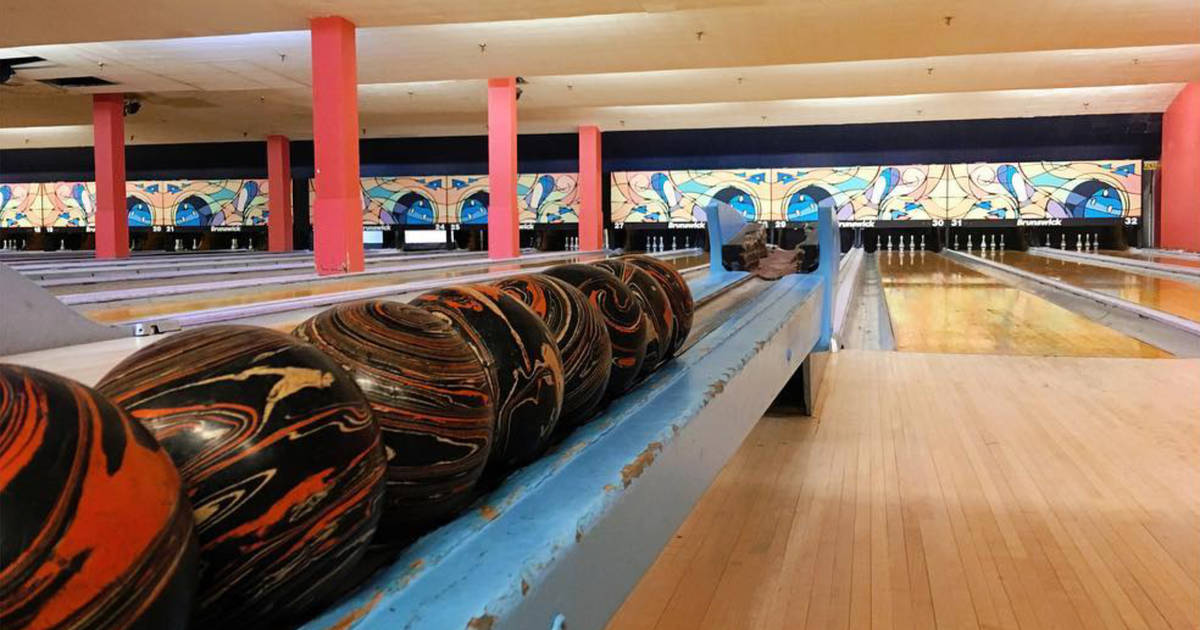 Bathurst Bowlerama closing in Toronto after 56 years