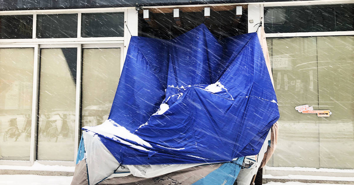 Homeless setting up makeshift tents on Toronto streets