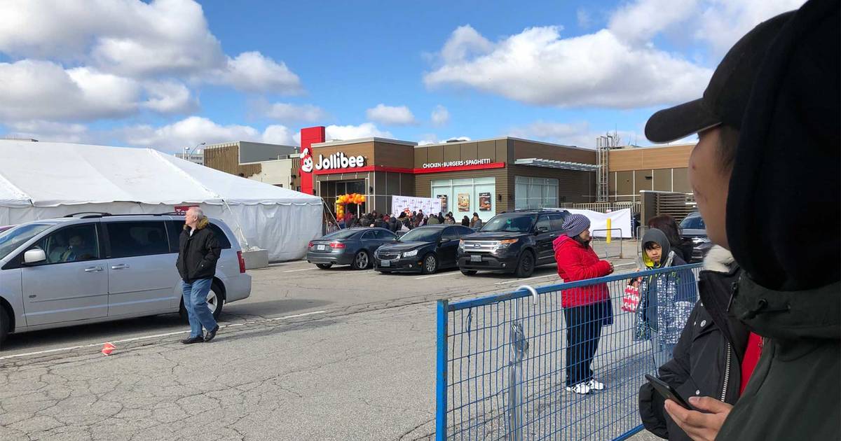 There's a massive lineup outside the first Toronto Jollibee