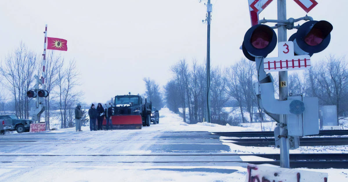 VIA cancels trains after protesters block tracks between Toronto and ...