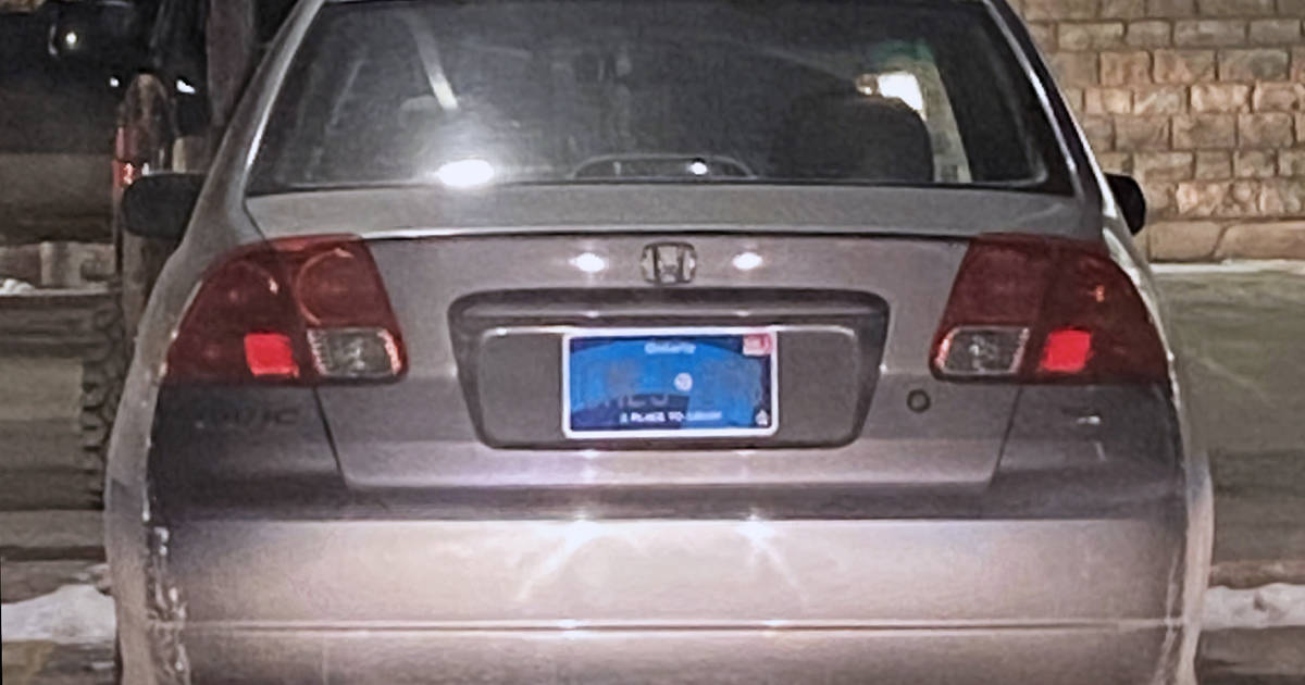 Doug Ford government finally gives up on its blue license plates