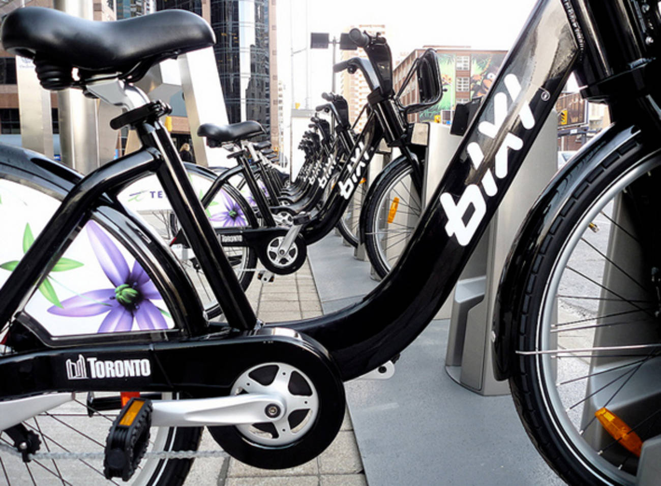 Is Toronto overpaying for BIXI bike-sharing?