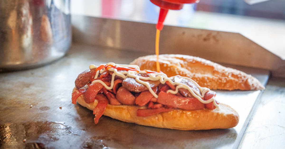 Turkish pastries and sandwiches arrive on the Danforth