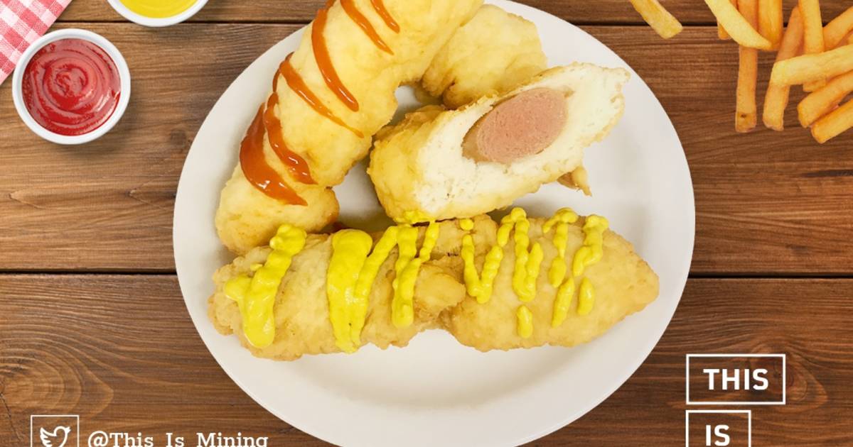 The must try food at the 2019 CNE; Bannock Dogs and they're free!