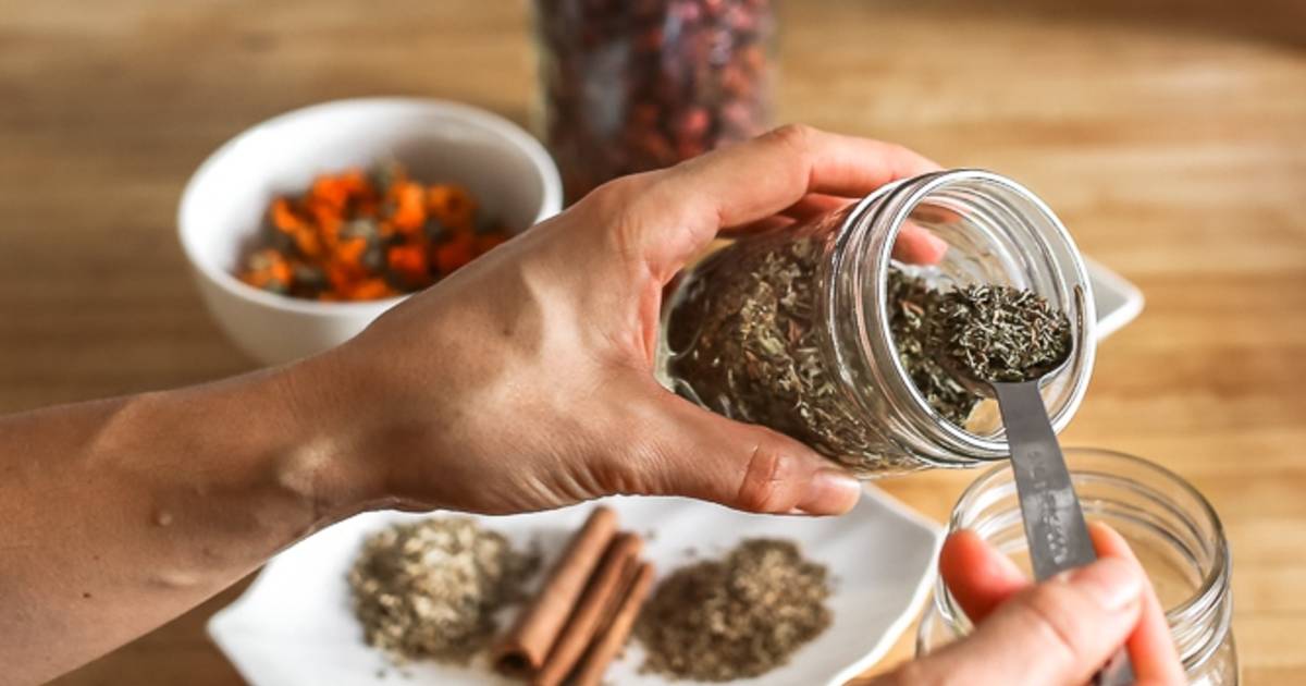 DIY Herbal Tonics & Tinctures