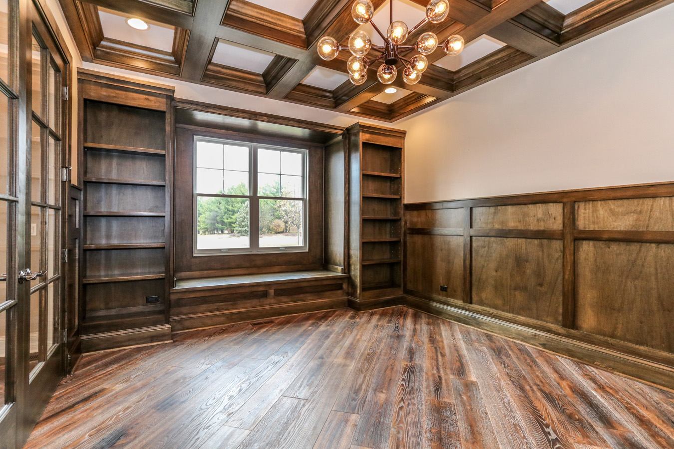 Photo Gallery | DJK Custom Homes | Office/Den Space