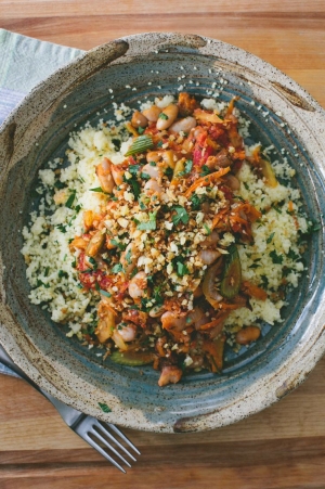 Bodybuilding Sardine And White Bean Stew With Couscous recipe.