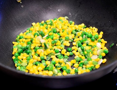 how to cook corn and peas