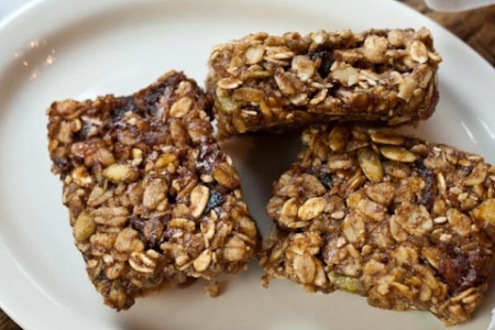Bodybuilding Healthy Crunchy Granola recipe.