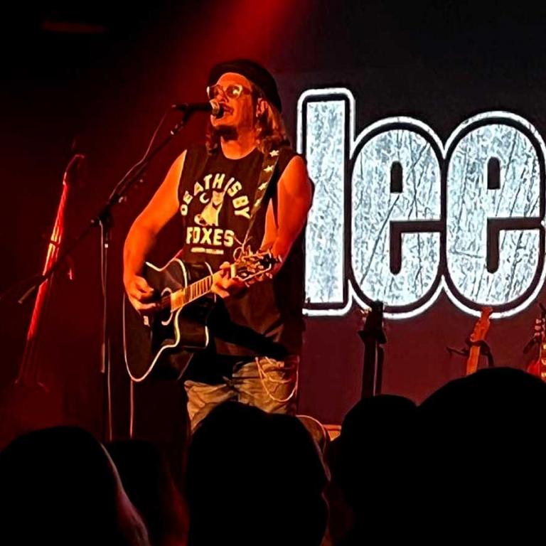 Takamine Guitars Worldwide